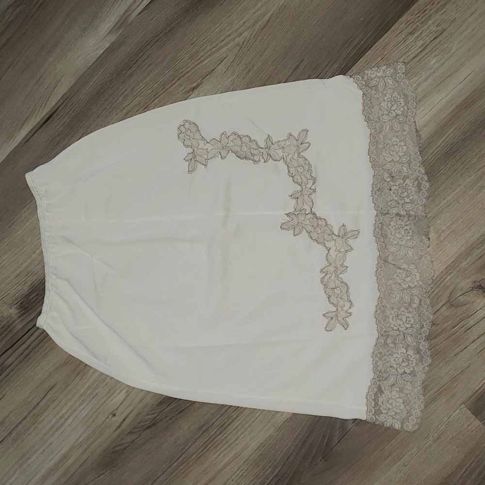 1950s Ivory Nylon Half Slip For Dresses Medium Lace T… - Gem